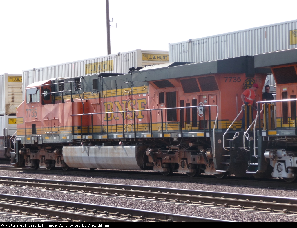 BNSF 7735 West